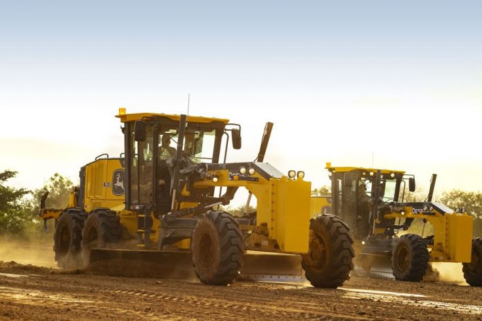 Motoniveladora: otimize o trabalho com precisão e eficiência