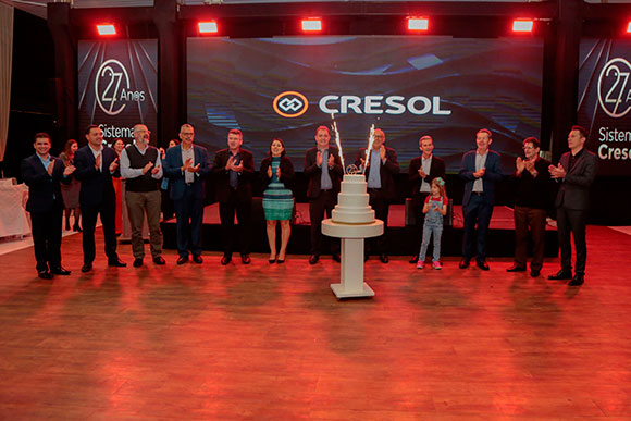 Cresol completa 27 anos de história e comemora em evento com sócios