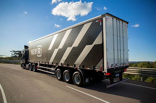 Randon apresenta Sider Modular New R, com tecnologia