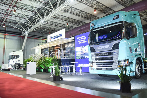 Scania apresenta nova gama Plus de caminhões na TranspoSul