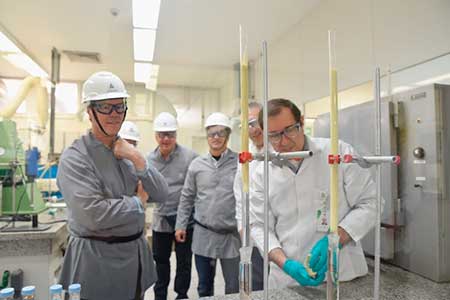 Novo CEO global da ADAMA visita o País e se impressiona com